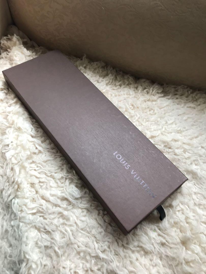 louis vuitton lv box boks scarf Book Card knowledge card paper bag ...