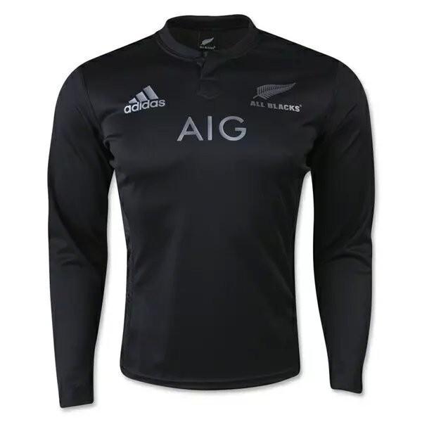 Men long sleeve all black shirt, Sports, Sports Apparel on Carousell