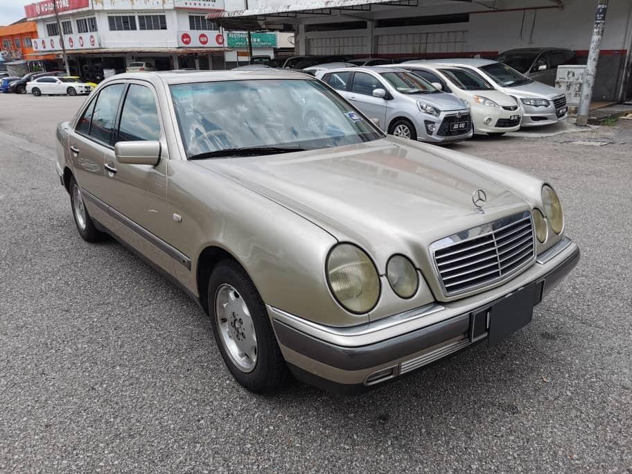 MERCEDES-BENZ E230 2.3AT, Cars, Cars for Sale on Carousell