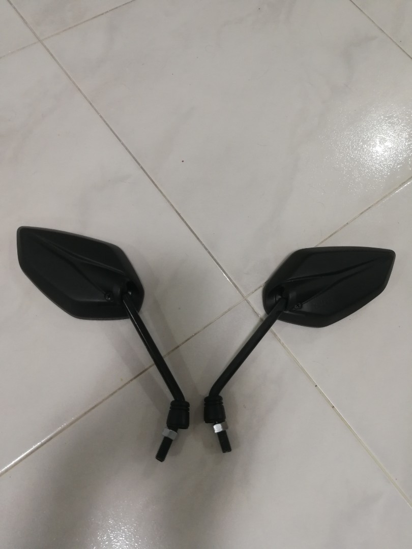 Yamaha MT15 2019 original mirror, Motorcycles, Motorcycle Accessories ...