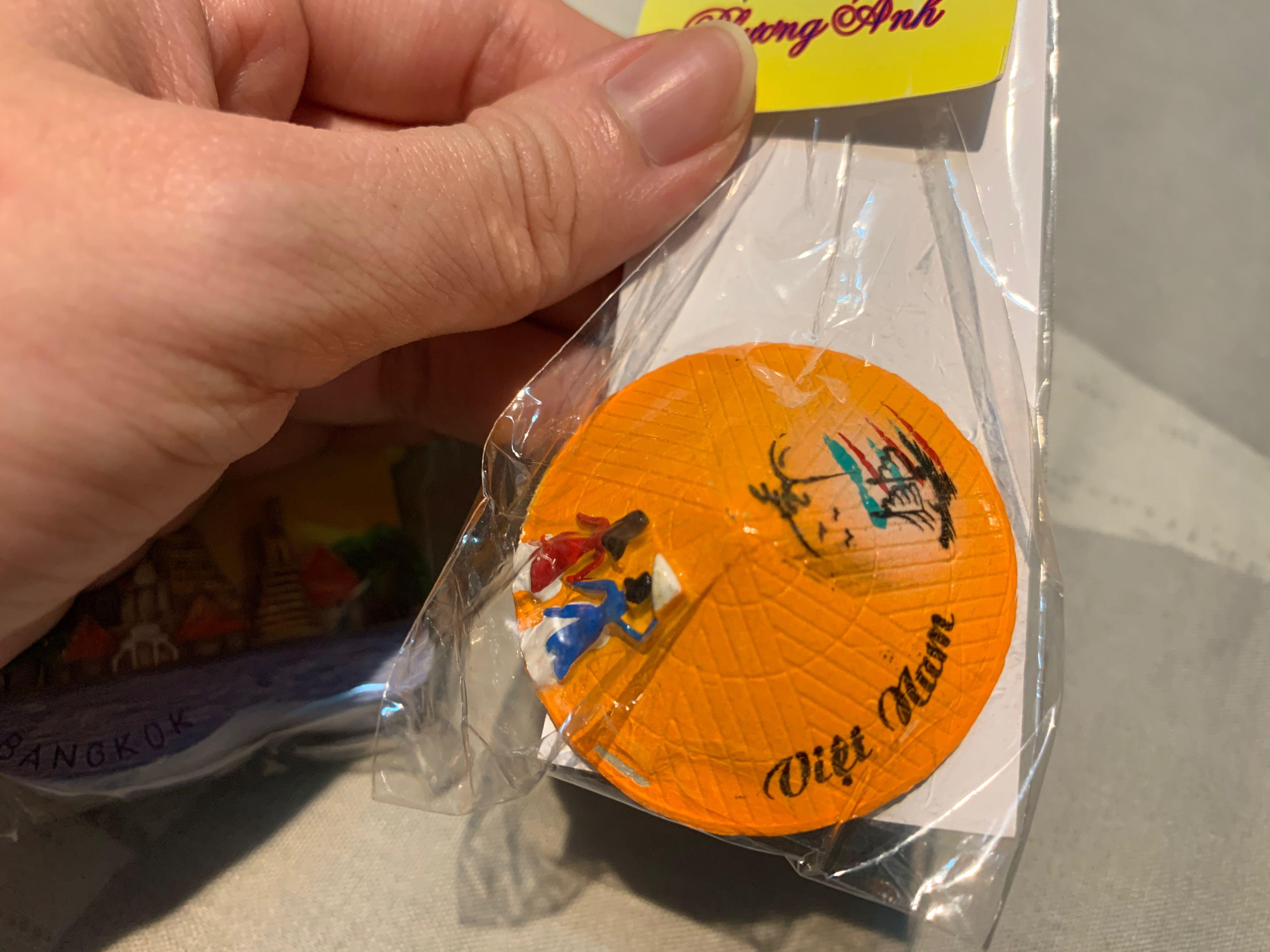 Souvenirs Korea keychain + Vietnam & Bangkok Thailand Fridge magnet ...