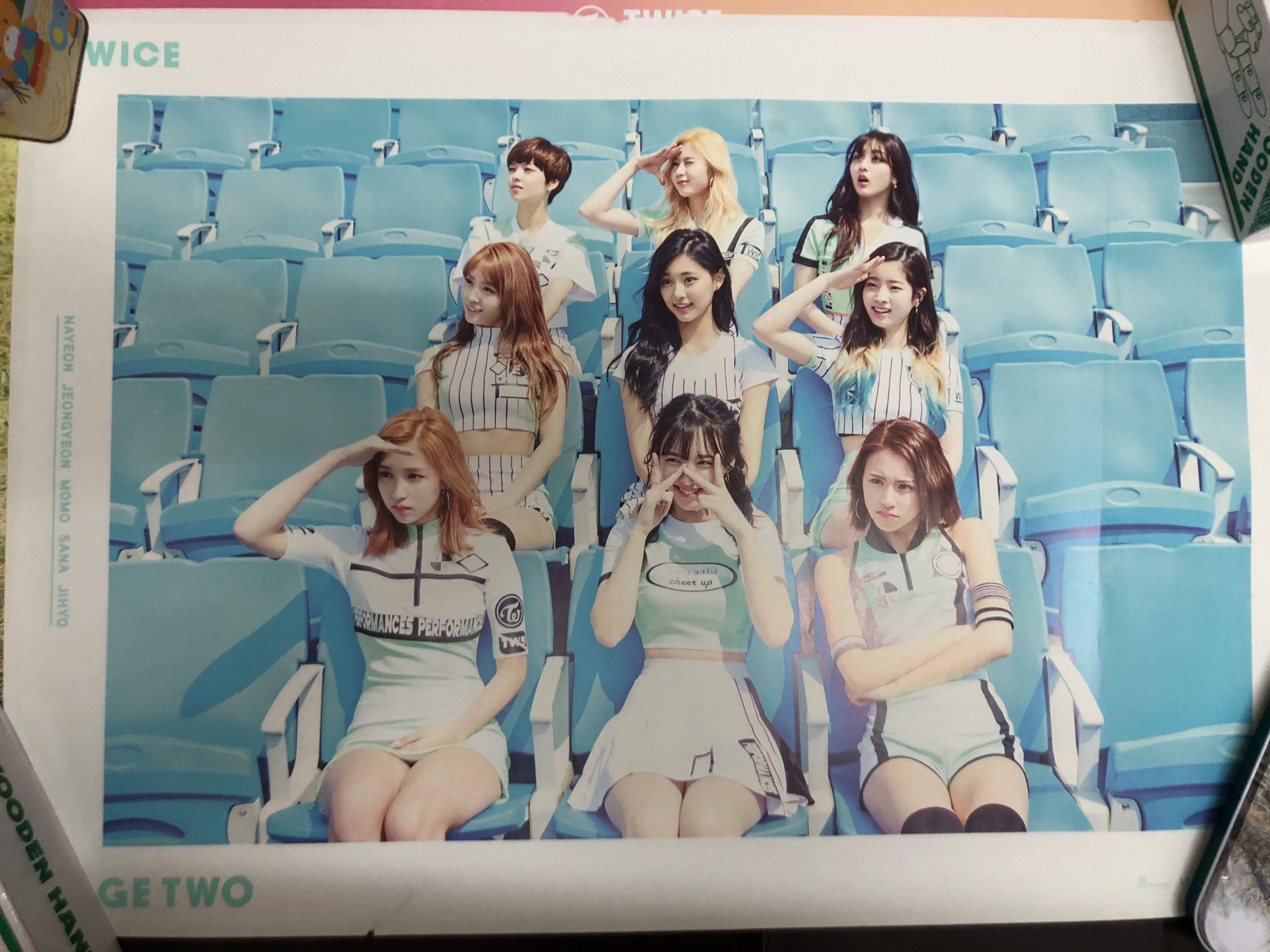 Twice cheer up 官方海報, 興趣及遊戲, 收藏品及紀念品, 韓流 - Carousell