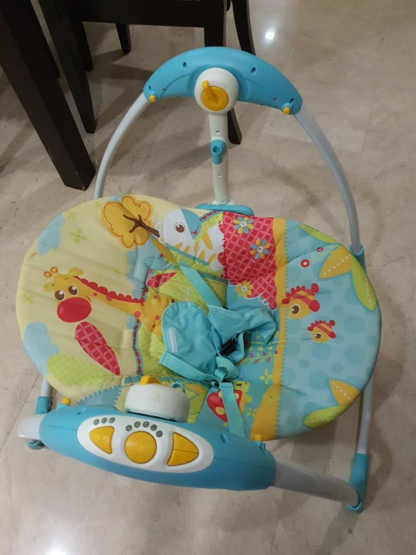 Automatic Baby Rocker, Babies & Kids, Infant Playtime on Carousell