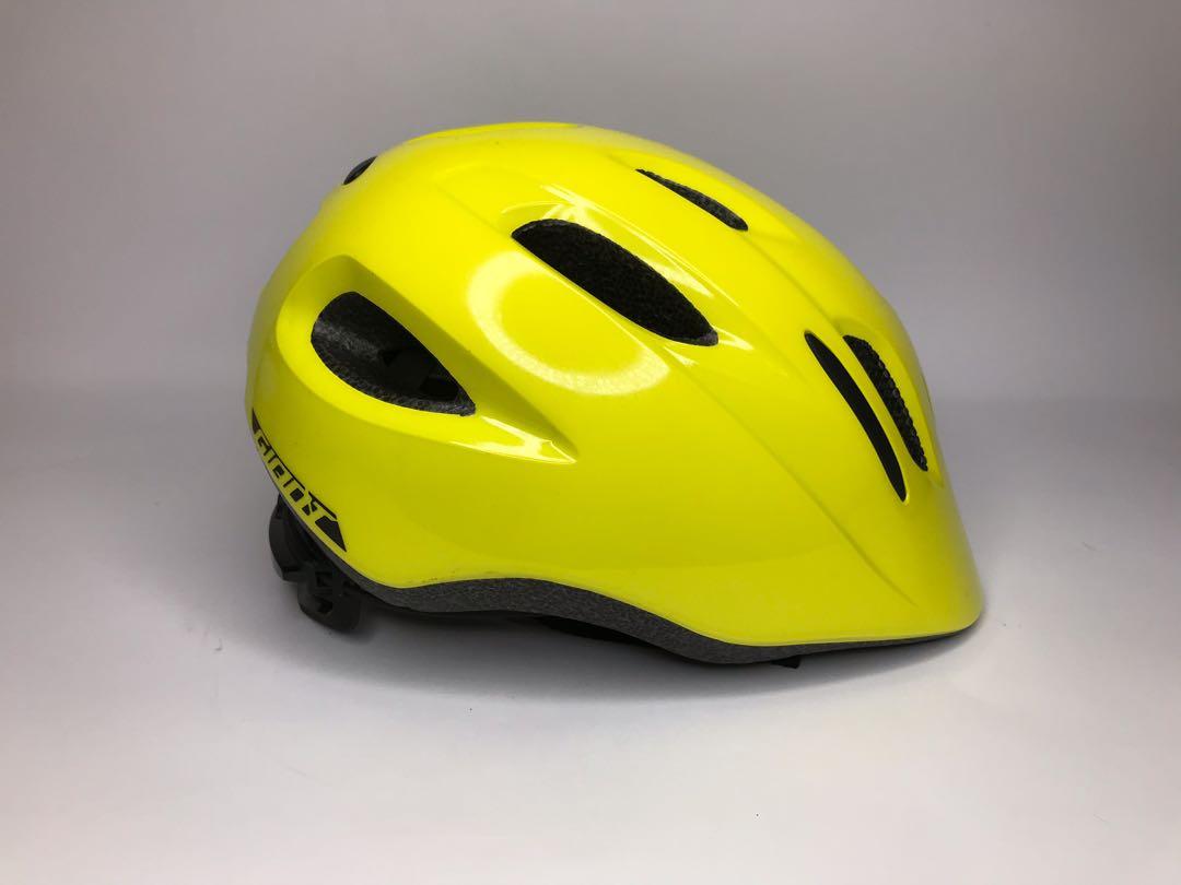 Giant 公路車安全帽, 體育器材, 自行車及配件, 單車在旋轉拍賣