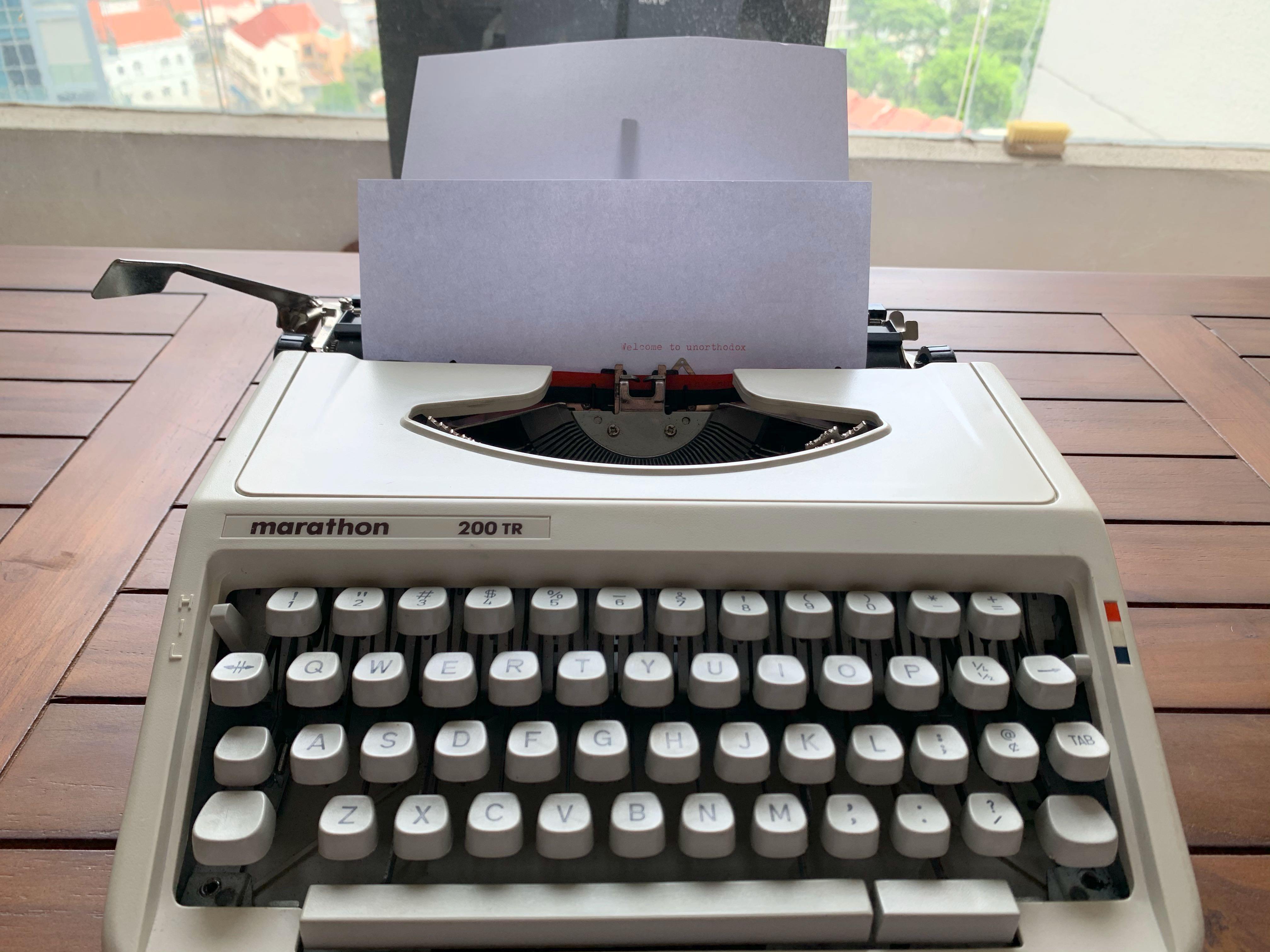 Marathon TR200 Typewriter (Made in Korea), Women's Fashion, Jewelry ...