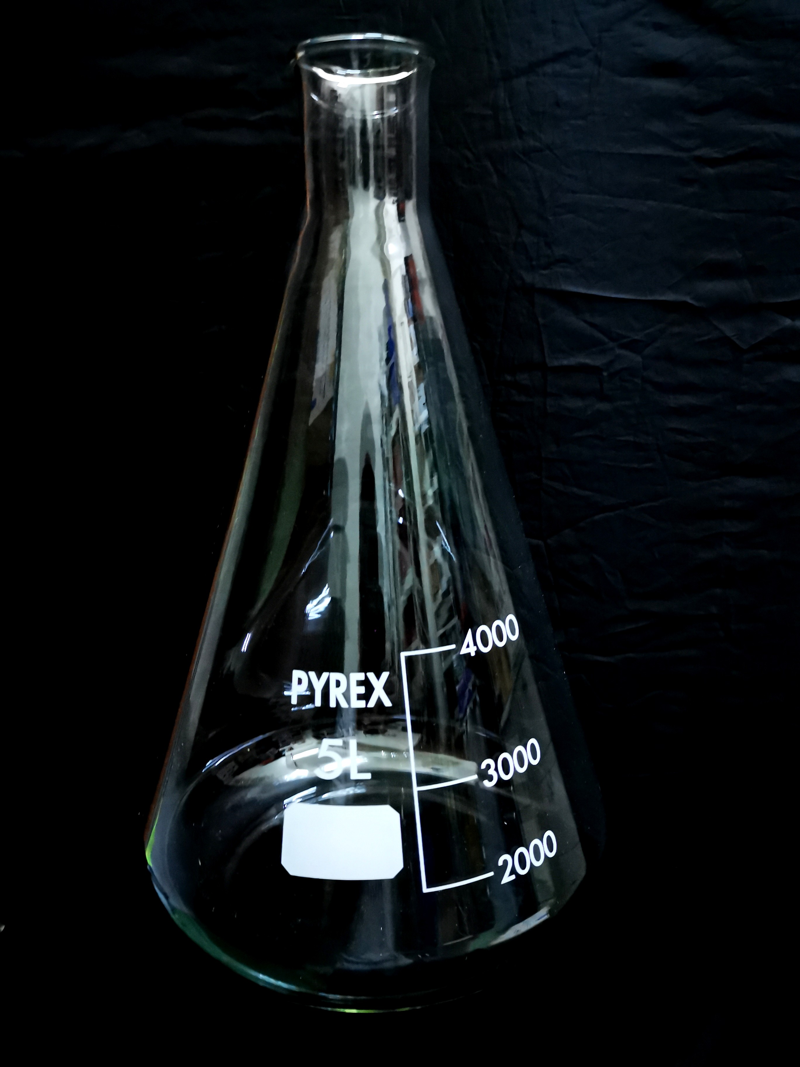 Pyrex Glass Beaker, Furniture & Home Living, Kitchenware & Tableware ...