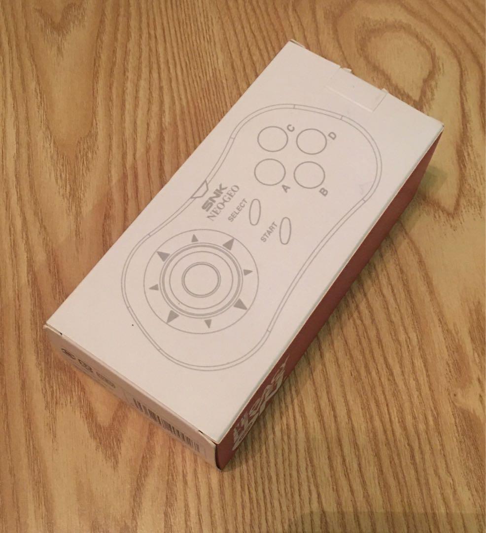 全新現貨 白色 Neogeo Mini Pad SNK 40週年紀念版手掣, 電子遊戲, 遊戲機配件, 遊戲週邊商品 - Carousell