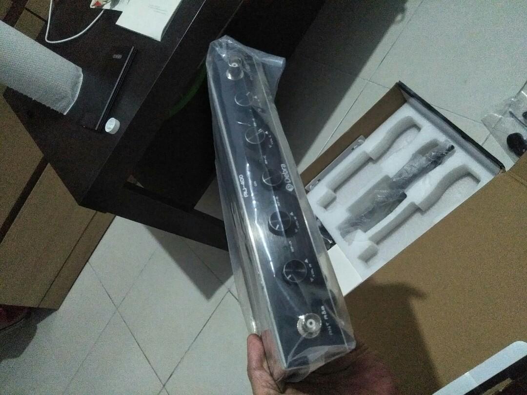 Debra Professional Wireless Microphone set Au-400, Audio, Microphones ...