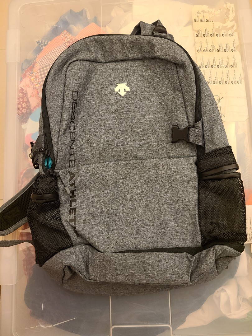 descente Backpack背囊, 男裝, 袋, 背包 - Carousell