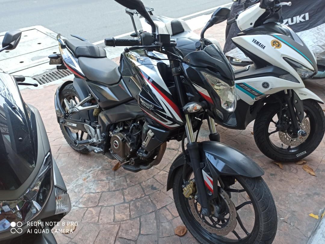 Rouser 200NS black, Motorbikes, Motorbikes for Sale on Carousell