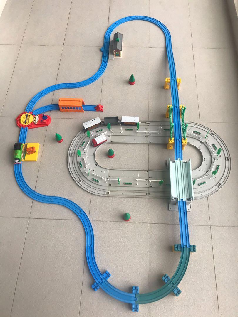 Takara Tomy Custom Thomas Track - 2 motorized Tomy trains and 1 Tomy ...