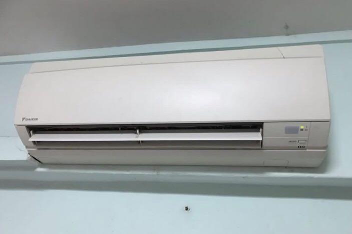 Daikin Fan Coil Unit (FT25DVM), TV & Home Appliances, Air Conditioners ...