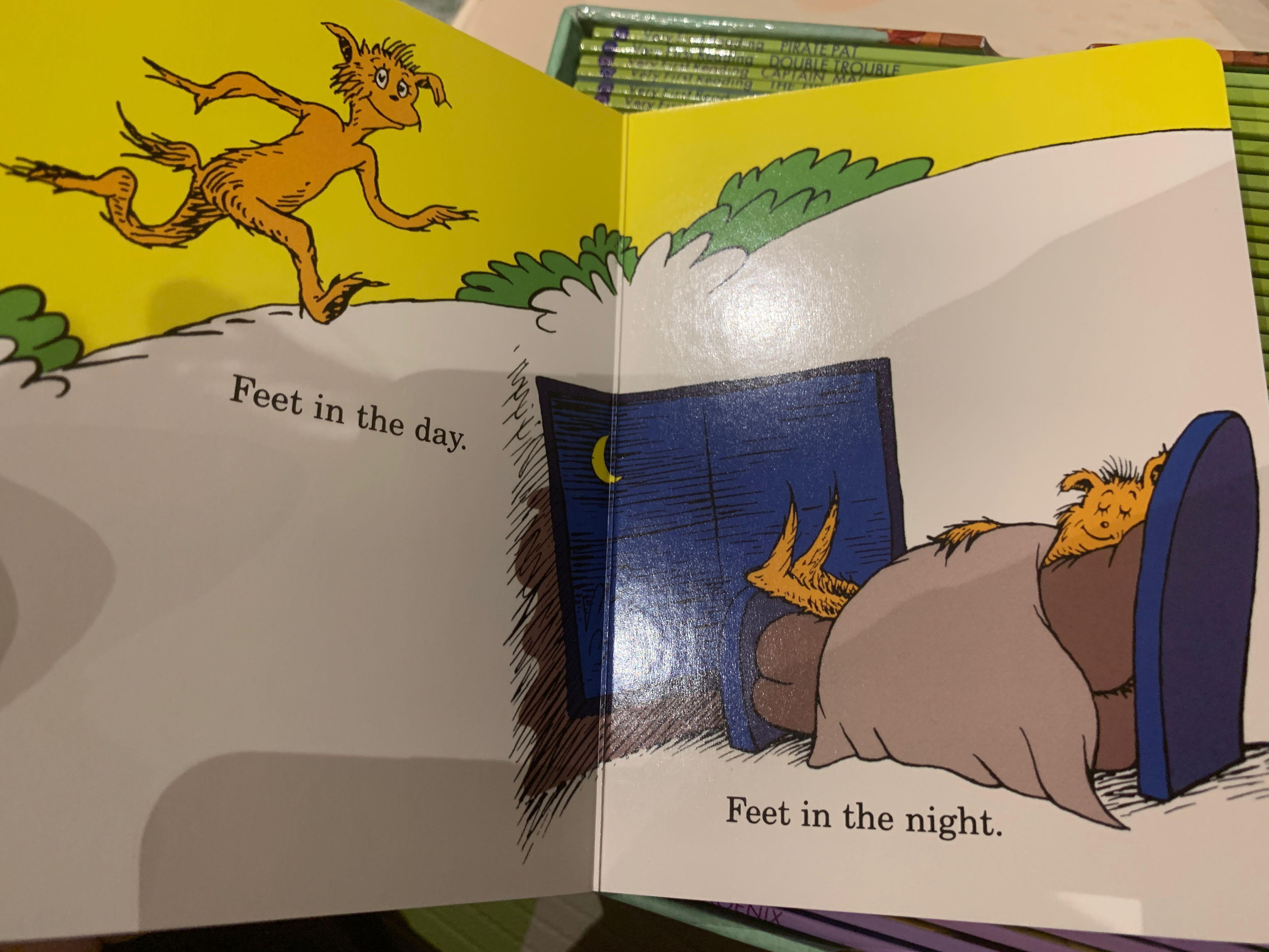 Dr Seuss the Foot Book (Palm-sizer board book), Hobbies & Toys, Books & Magazines, Children's ...