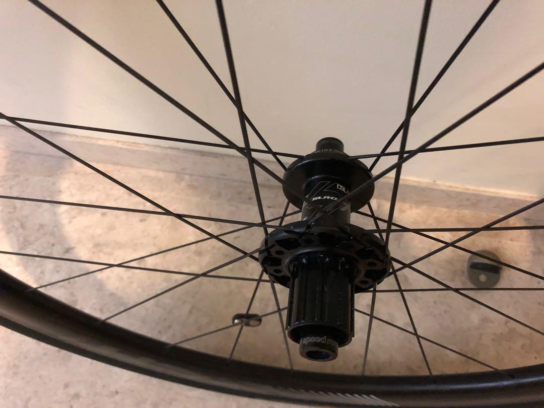 Giant SLR 0 (Disc)- 42mm with 28mm Carbon Rims, Sports Equipment ...