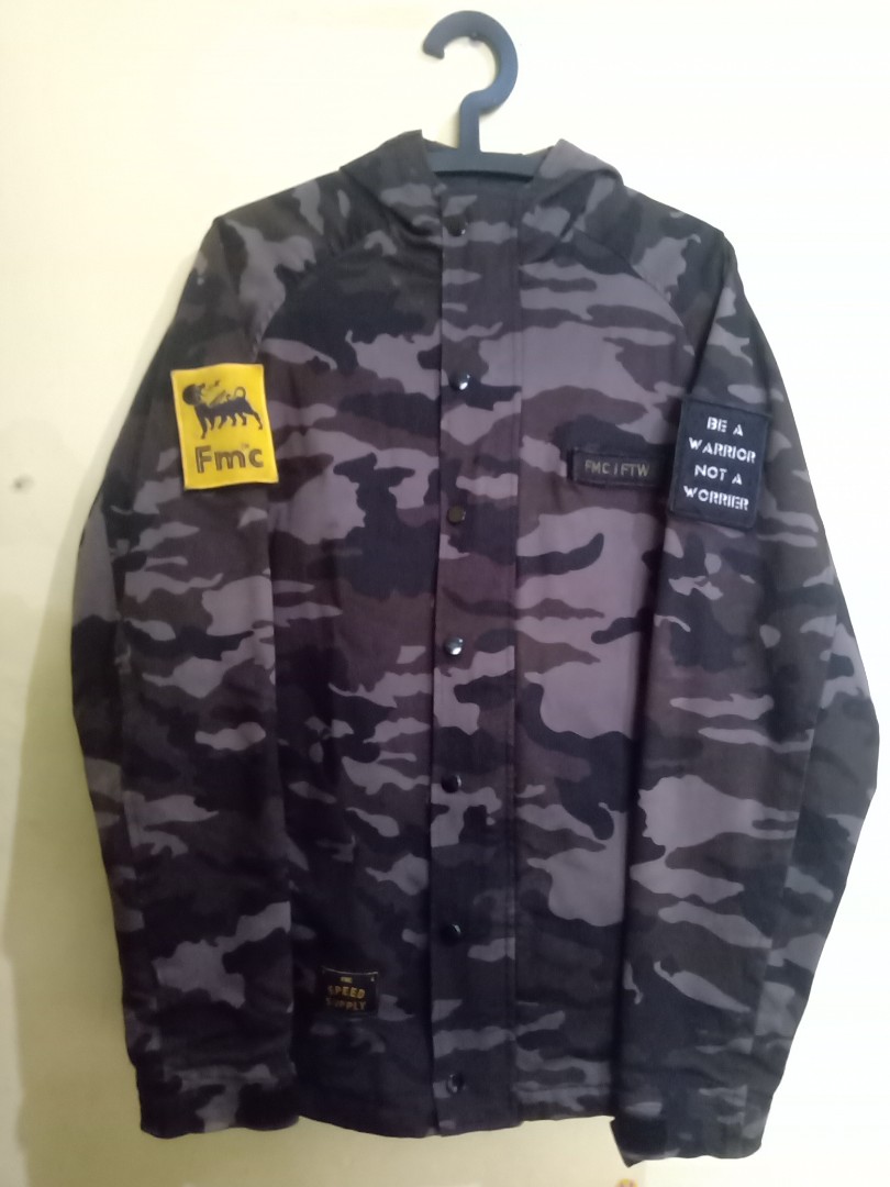 Jaket Army Look FMC, Fesyen Pria, Pakaian , Baju Luaran di Carousell