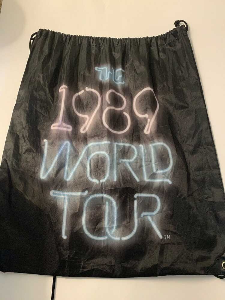 Taylor Swift 1989 Drawstring Bag, Luxury, Bags & Wallets on Carousell