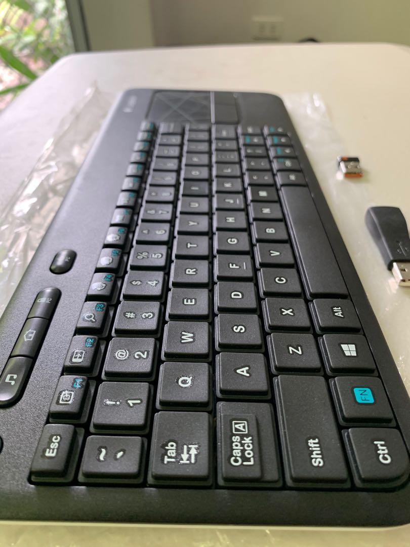 Logitech K400 Wireless Touch Keyboard, Computers & Tech, Parts ...