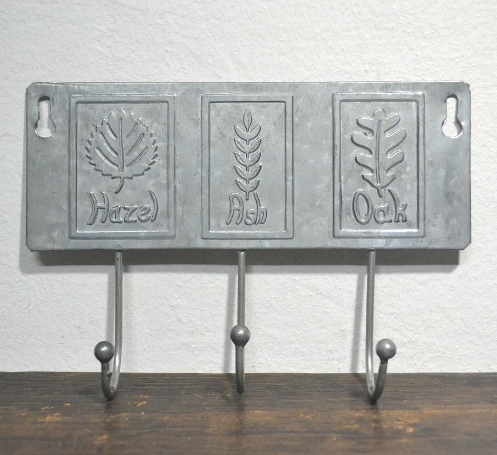 Metal Wall Hanger, Hobbies & Toys, Collectibles & Memorabilia, Vintage ...