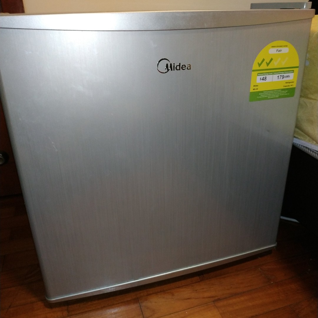 Midea 44L Mini/ Bar Fridge, TV & Home Appliances, Kitchen Appliances ...