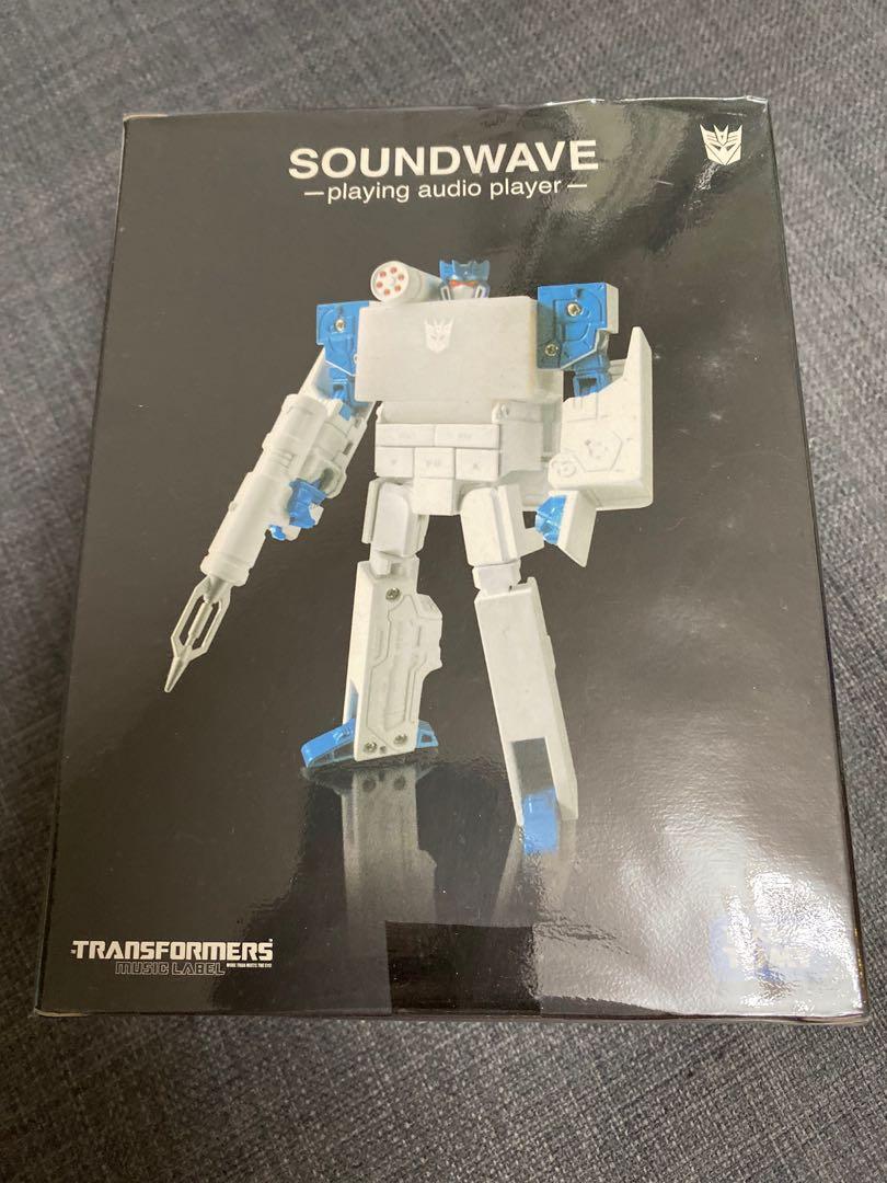 Transformers soundwave playing audio player Takara tomy black blaster ...