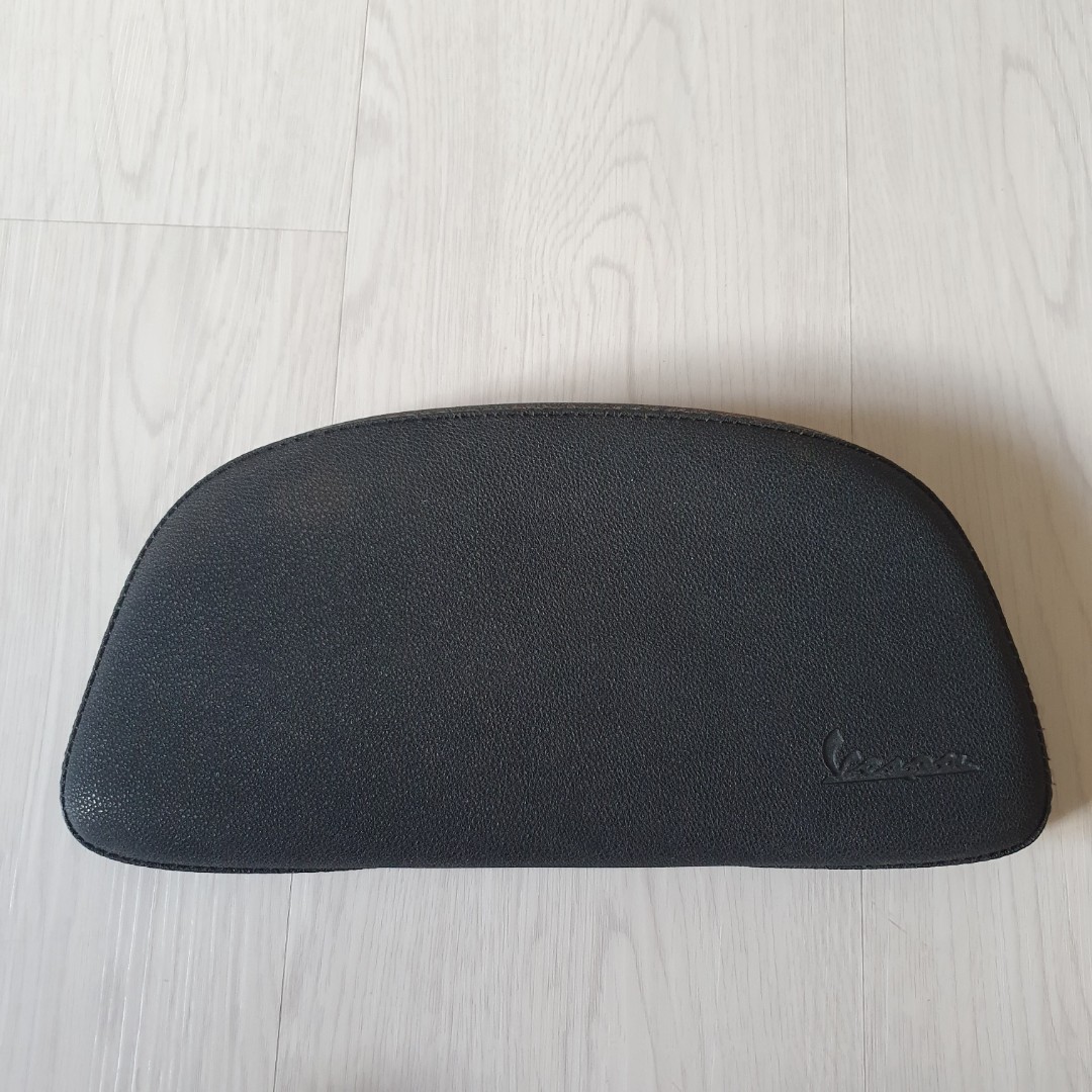 Vespa LX 150 Top Box Backrest Pad (Black), Motorcycles, Motorcycle ...