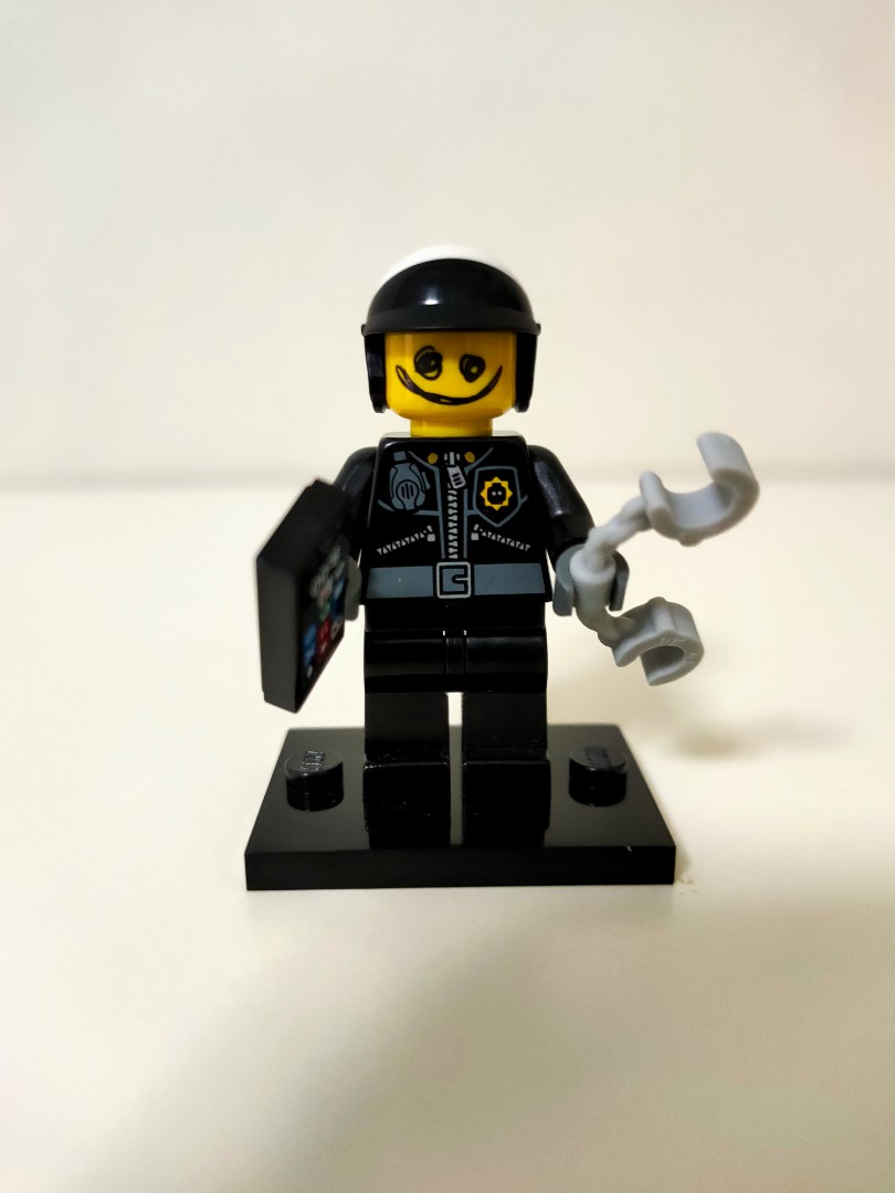 Lego 71004 Scribble Face Bad Cop, Hobbies & Toys, Toys & Games on Carousell