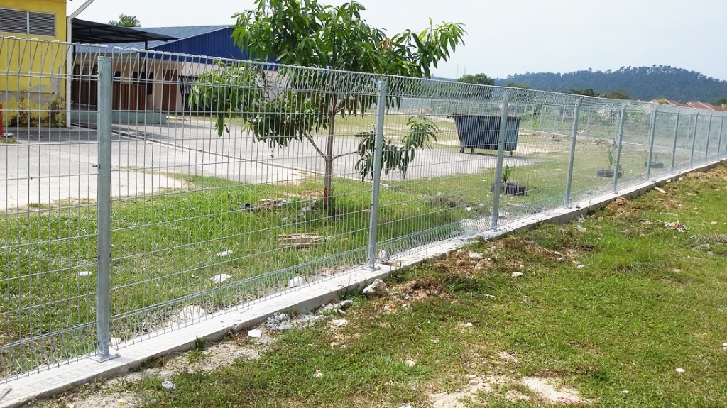PAGAR BESI BRC l anti climb fencing, Services, Others on Carousell