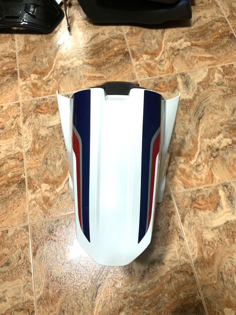 Crf1000l OEM front fender, Motorcycles, Motorcycle Accessories on Carousell