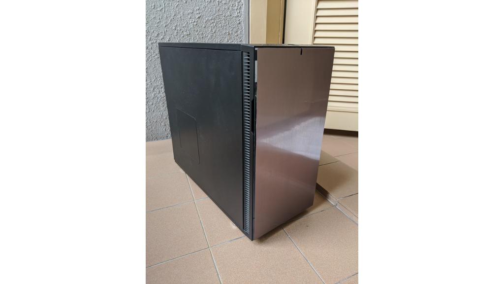 Fractal Design Define R5 - Mid Tower Computer Case - ATX - Optimized for High Airflow and Silent ...