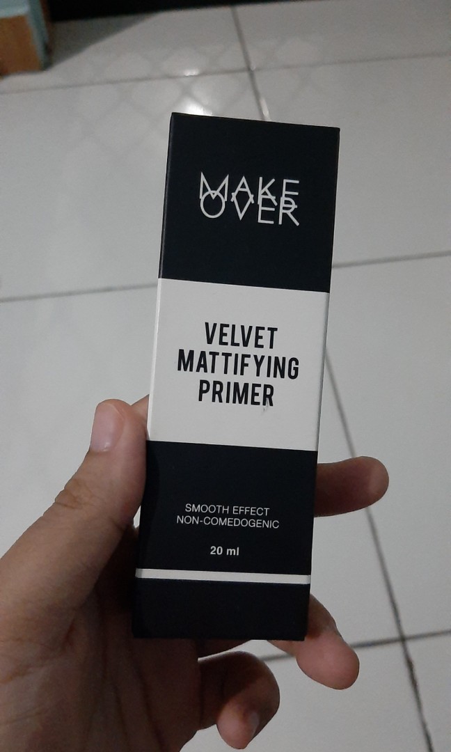 MAKEOVER Velvet Mattifying Primer, Kesehatan & Kecantikan, Rias Wajah ...