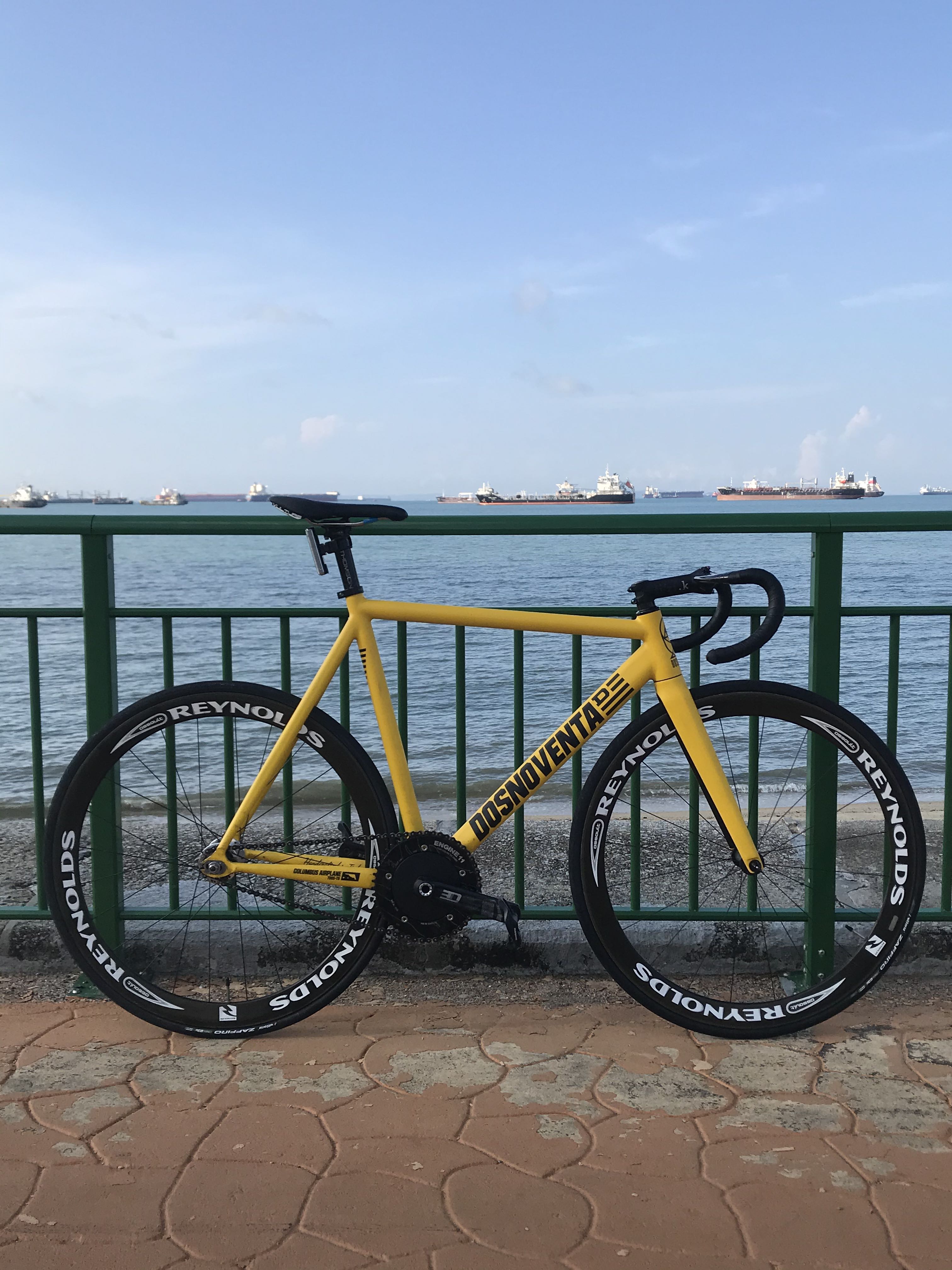 Reynolds Assault track wheelset, Sports Equipment, Bicycles & Parts ...