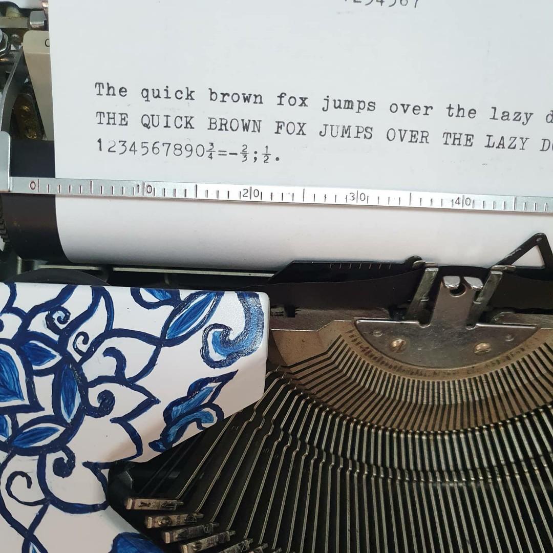 royal mercury Typewriter, Hobbies & Toys, Memorabilia & Collectibles ...
