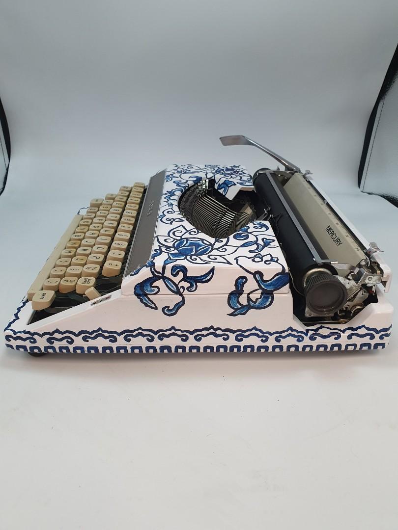 royal mercury Typewriter, Hobbies & Toys, Memorabilia & Collectibles ...