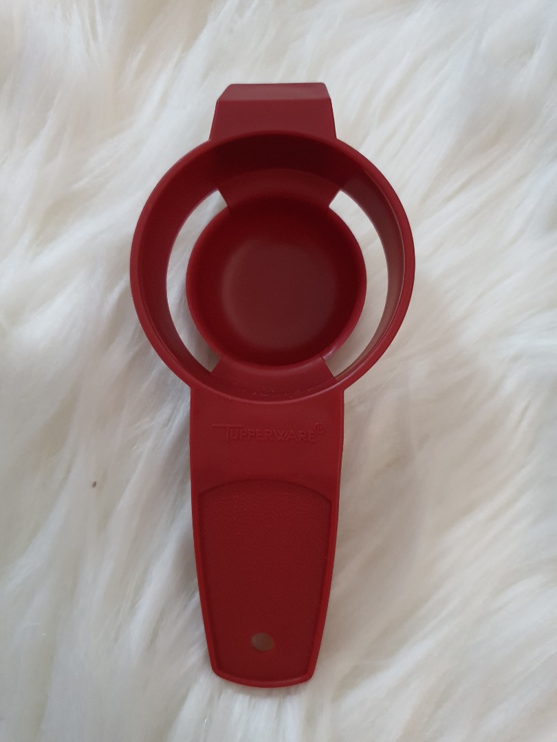 Tupperware Egg Separator, Home Appliances, Kitchenware on Carousell
