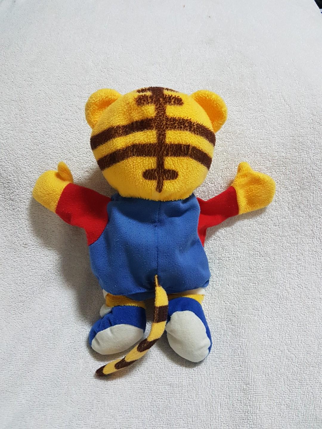 Authentic Benesse Shimajiro Tiger Plush Soft Hand Puppet Toy, Hobbies ...