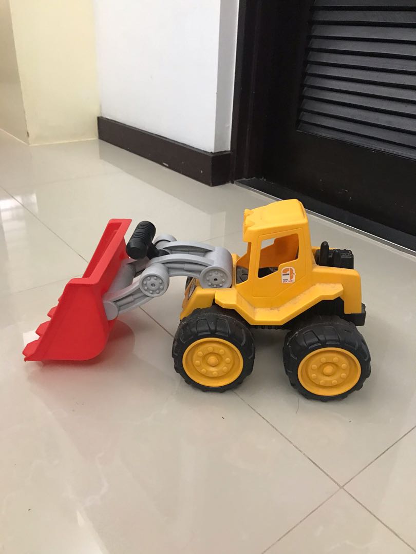 DumpTruck with detachable bucket, Hobbies & Toys, Toys & Games on Carousell