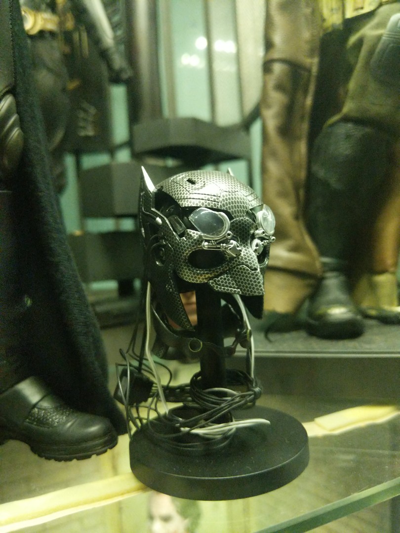 Hot toys bvs batman tech cowl accessory, Hobbies & Toys, Toys & Games ...