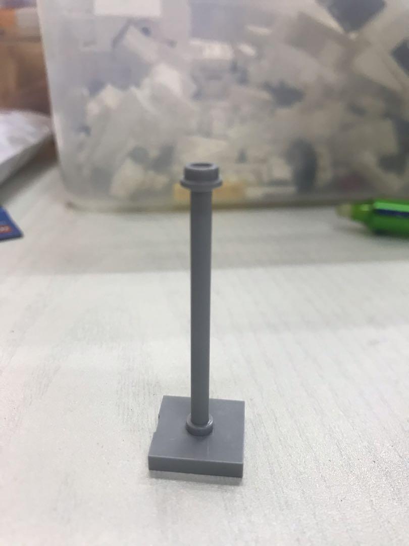 Lego 旗桿 flag pole, 興趣及遊戲, 旅行, 旅遊 - 旅行必需品及用品 - Carousell