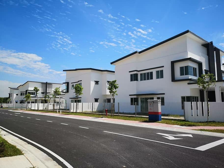 New Luxury Banglo Klang Meru, Furniture & Home Living, Furniture, Sofas ...