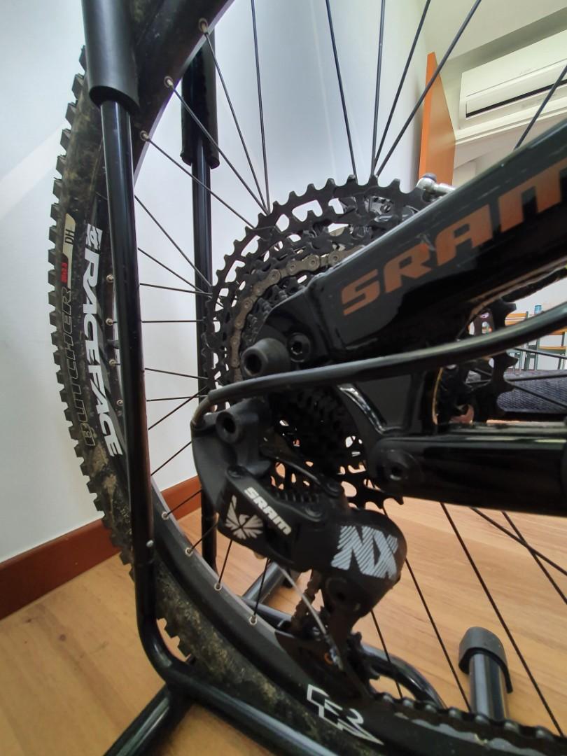 Specialized FSR Status 2 DownHill 2014, Sports Equipment, Bicycles ...