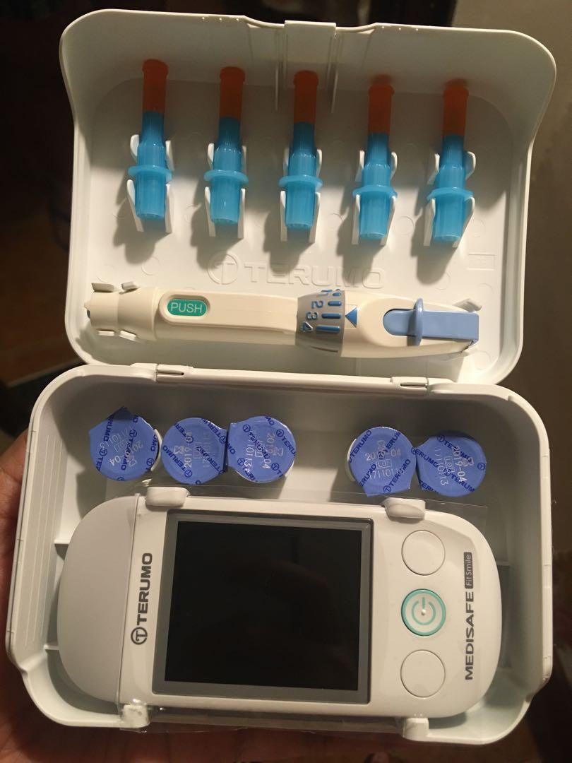 Terumo Medisafe blood Glucose monitor, Computers & Tech, Parts ...