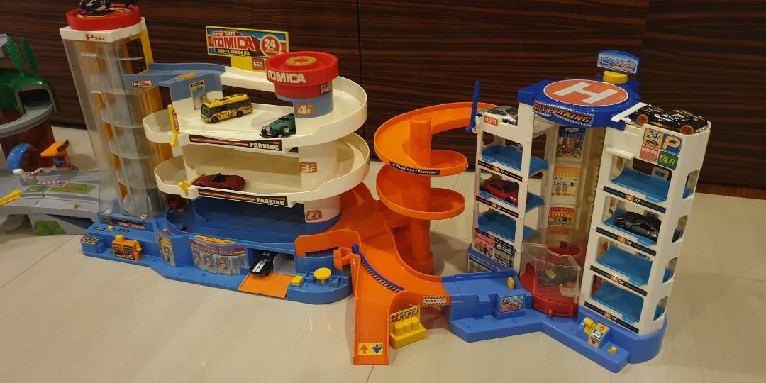 Tomica Action Highway | Carpark Garage | City Parking, Hobbies & Toys ...