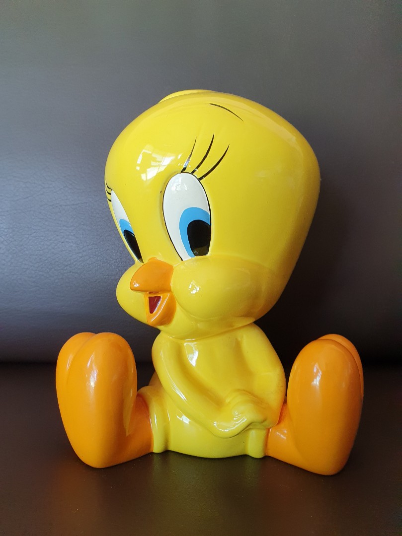 Vintage Authentic 1998 Warner Bros 8" Tweety Coin Bank, Hobbies & Toys ...