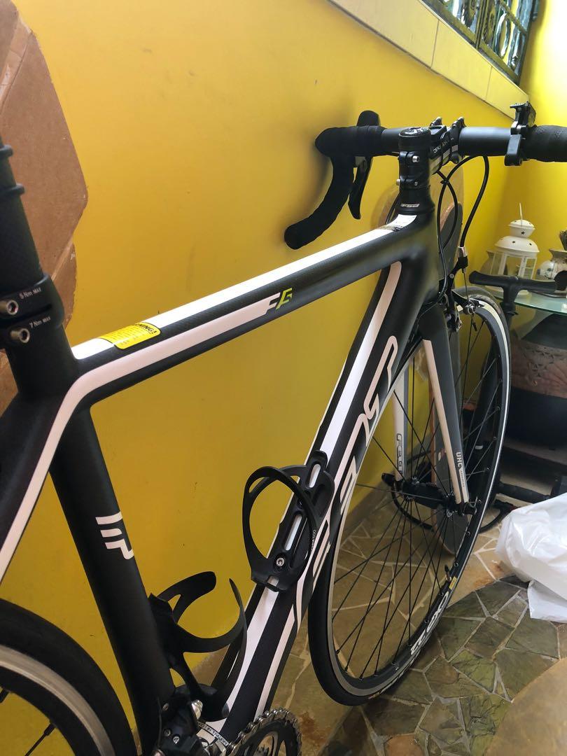 Felt F5 full carbon roadbike, Sports Equipment, Bicycles & Parts, Bicycles on Carousell