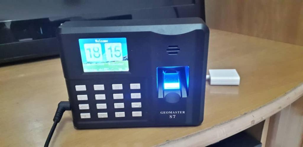 GEOMASTER BIOMETRIC FINGERPRINT MACHINE TIME ATTENDANCE, Health ...