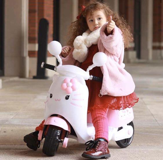 Hello Kitty Battery Operated Electric Car, Babies & Kids, Toys ...