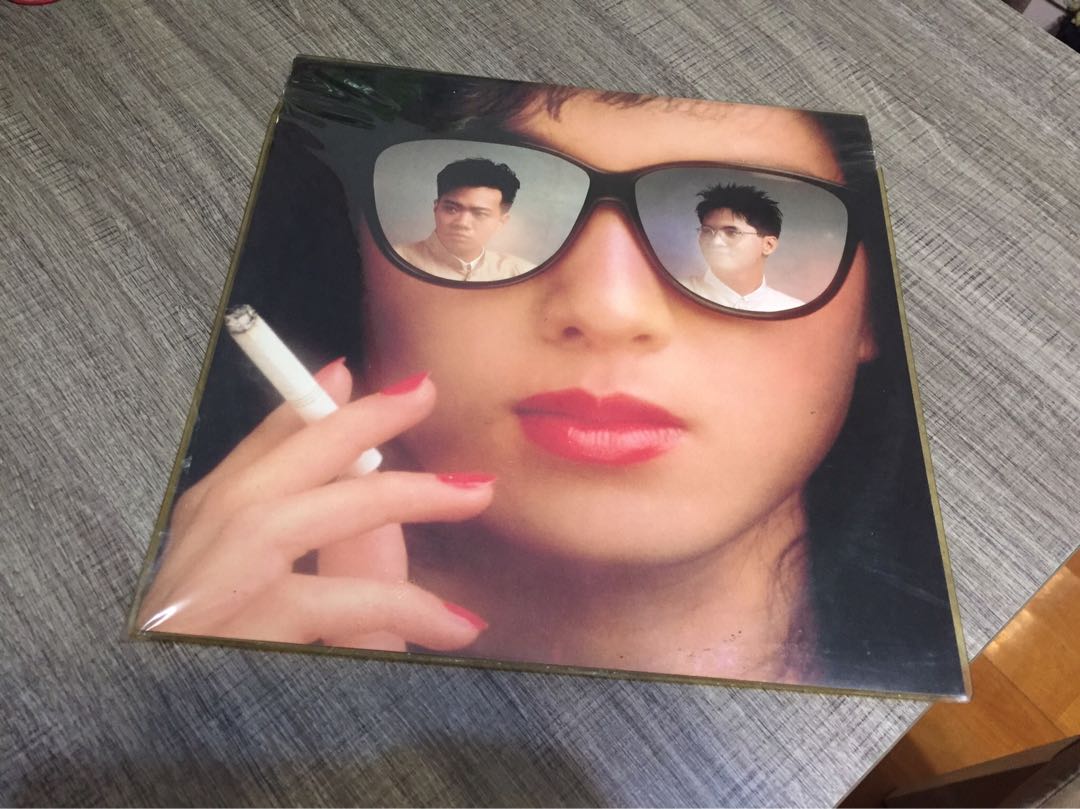 RAIDAS 1986年版 吸煙的女人 45轉 LP黑膠唱片, 興趣及遊戲, 音樂樂器 & 配件, 音樂與媒體 - CD 及 DVD - Carousell