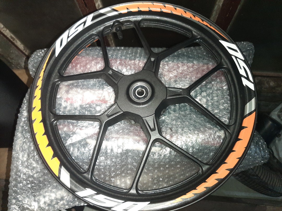 REPRICED!!SUPER SALE!!CLICK 150i V1 STOCK MAGS, Motorbikes, Motorbike ...