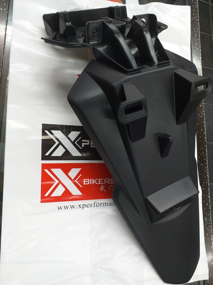 AEROX-rear fender ORIGINAL, Motorcycles, Motorcycle Apparel on Carousell
