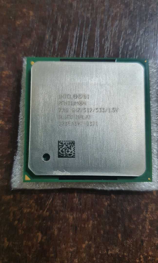 Intel Pentium 4 Processor 2.4GHz CPU, Computers & Tech, Parts ...